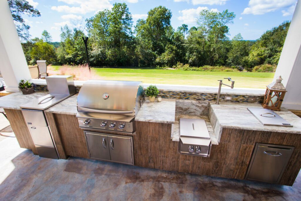 Outdoor Countertops: What Should I Use and Why? | Superior Granite